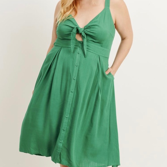 Gilli clothing | Dresses | Plus Size Gilli Peek A Boo Keyhole And Bow ...